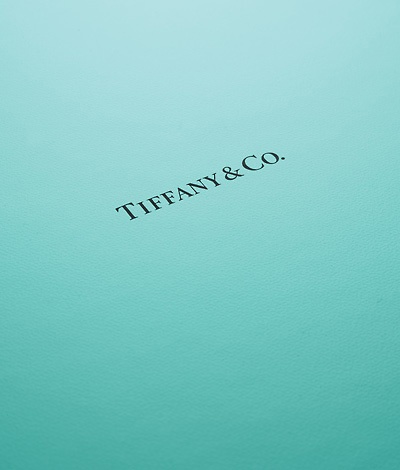 From ‘Tiffany Blue’ to ‘Minion Yellow’: How Pantone Changed the Way We ...